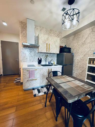 Pahinga Luxury Stays - Makati