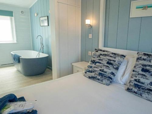 Swanage Signature 1 Bedroom Lodge With Hot Tub - Swanage