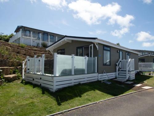 Swanage Signature 2 Bedroom Lodge With Hot Tub - Swanage