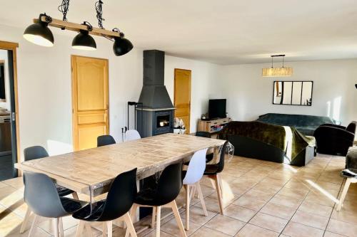 Joli Triplex Avec Jardin Et Vue - 布里昂松
