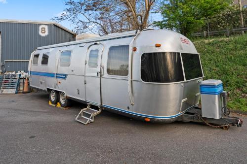 Airstream In Art's District - Asheville, NC