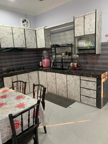 Homestay D'kutan Bandar Baharu Kedah - Parit Buntar