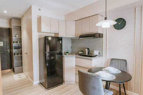 Qlairahs Nest 6th Floor - Mandaue City