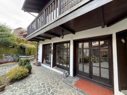 White Wolf Chalet - Bansko