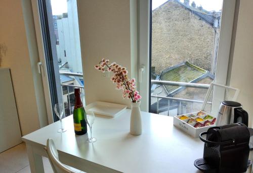 Elegant Bedroom At Luxembourg Gare - Luxembourg