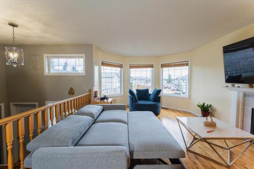 Bright 3br Upper Suit, 23 Min To Jasper Np - Hinton, AB, Canada