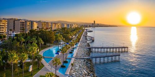 1 Bedroom Flat, Prime Location Near Sea, Sleeps 4 - Limassol