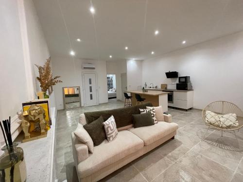 Appartement Avec Mini Suite Vue Cathedrale - Cavaillon