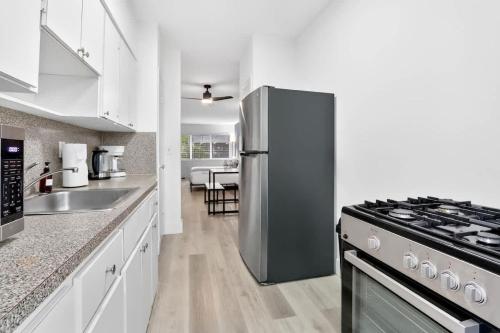 Cozy Miami Beach Studio With 2 Queens Plus Workspace - Miami Beach