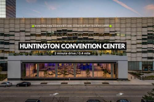 Epic Downtown Pad • Entertain & Unwind - JACK Cleveland Casino