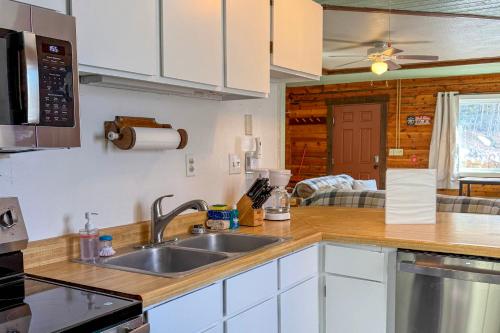 Rustic Cabin Stay In Brian Head Resort W/ View - Brian Head, UT