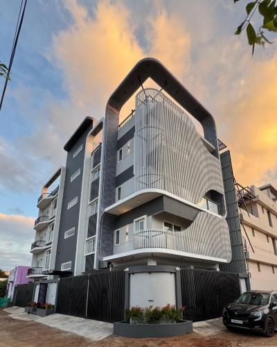 Coral Shelters Service Apartments Luxe Kochadai - Madurai