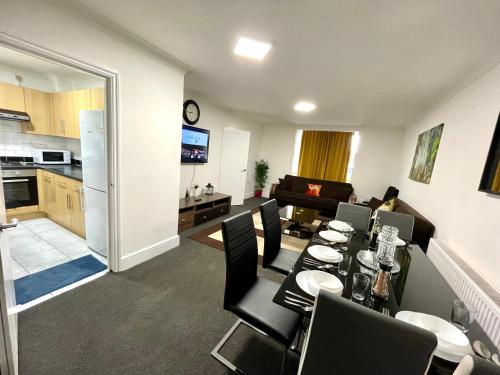 4-bedroom House In Leyton Near Stratford With 3 Bathrooms, Garden, Parking & Wifi - Stratford
