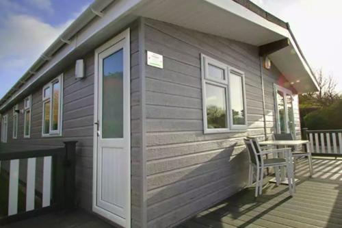 Forest Edge 4 Bedroom Select Lodge - Dorset