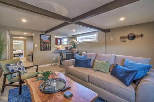 Charming Lakefront Apt Near Disney - Clermont, FL
