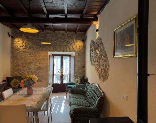 Il Vicoletto Apartment - Charming Independent Holiday Home In The Historic Center Of Fiuggi, Elegant - Fiuggi
