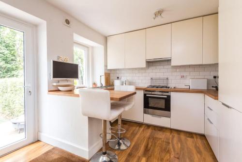Modern Holyrood Family Retreat - Edinburgh