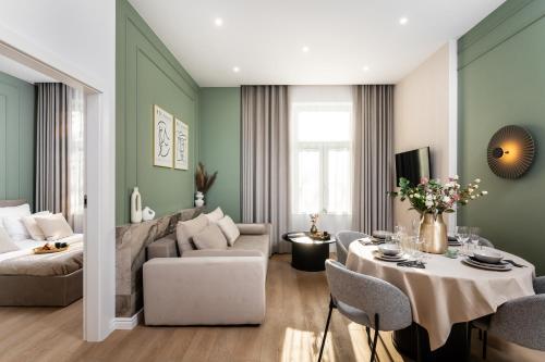 4 Apartments In A Beautiful Historic Old Town Building Occupy Whole Floor - Kraków