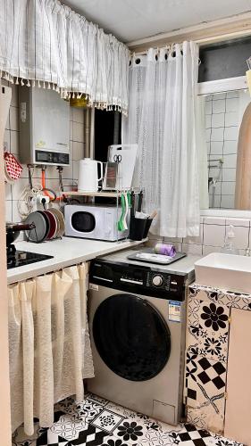 Explore Chengdu Flavors Chunxi Branch Warm Little Nest - Chengdu