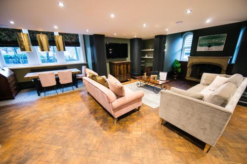 Foxlow Grange By Muse Escapes - Whole House 15 Bed - Buxton, UK