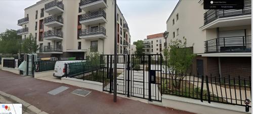 Elegancia Rueil, 20 Min De Paris La Defense, Quartier Recherche, Lac - Rueil-Malmaison