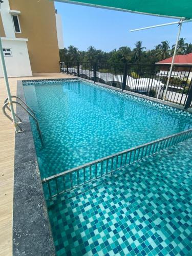 Sea View Cozy 1bhk With Gym Near It Hub And Beach - Thiruvananthapuram