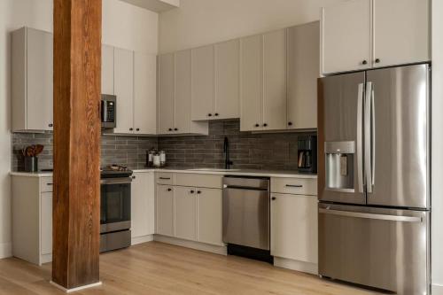 Luxurious Artisan Loft W Chic Design - The Tanner - Bucks County, PA