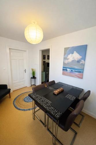 Moderne Ferienwohnung In Kiel-holtenau, Strandnahe, 2 Zimmer, Voll Ausgestattet, Gute Anbindung - Kiel