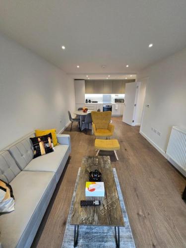 Stylish Apartment Available Near Wb Studio! - Watford