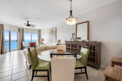 Oceanfront Condo With Free Wifi Central Ac W&d Shared Hot Tub Outdoor Pool Gym - Pensacola Beach, FL