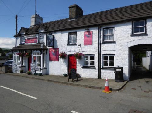 Cosy Pubs Bed & Breakfast - Rhayader