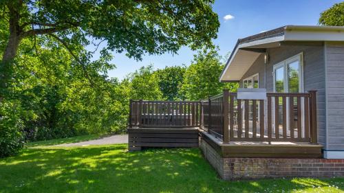 Oakdene 4 Bedroom Superior Lodge With Hot Tub - Dorset