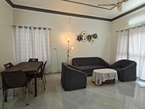 Gulmohar Serene 2bhk Furnished Flat Without Ac And With Ac Additional Price - Belagavi