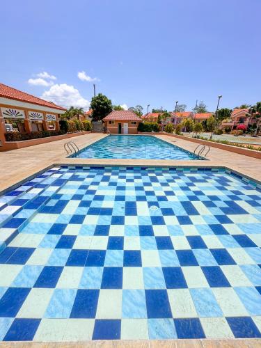Room With Queen Bed For Couple 7 Mins Away To Canigaran Beach 10mins Away To Airport 5mins Away From - Puerto Princesa
