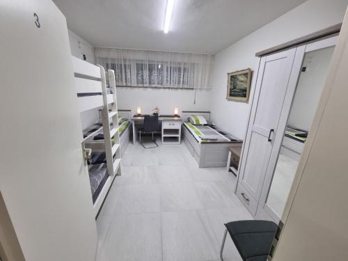 3 Wg-geeignete Zimmer Zur Selbstverpflegung - Stuttgart
