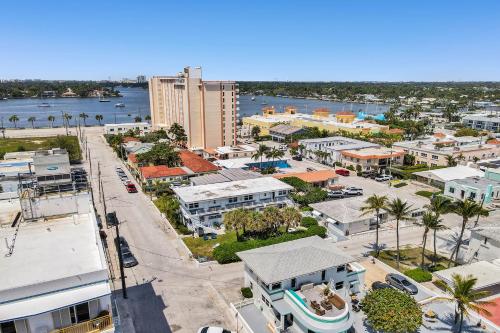 Oceanfront Residence By Atlantikos - Hollywood, FL