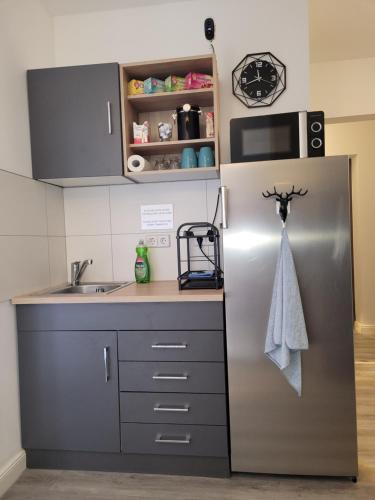 Airbnb, Doppelzimmer, Direkt An Der A2 & A14, 24 Stunden Check-in, Parkplatz, Ruhig - Magdeburg