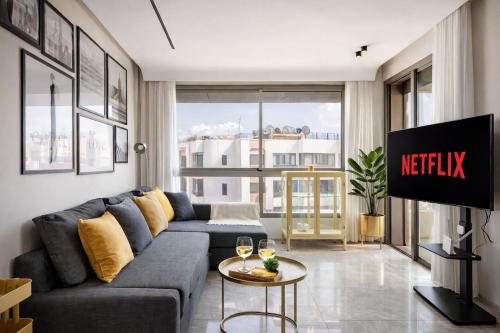 Luxury 1 Bedroom Apartment With Cfc View And Private Parking - Casablanca