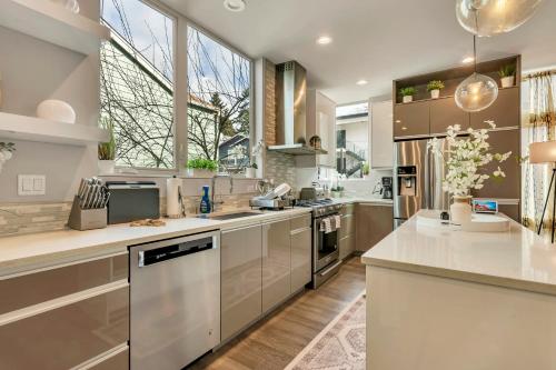 Standalone Modern Townhouse In Seattle - Seattle, WA