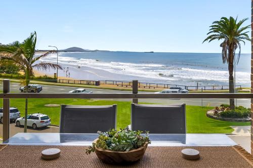 2 Bedrooms 2 Baths With Balcony And Ocean Views, Across From Ocean - Mooloolaba