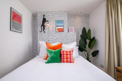 Lovely Beach House With Spiral Stairs & Terrace - Brighton and Hove