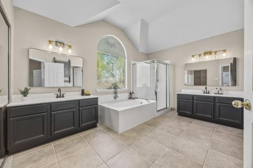 Spacious & Peaceful Home In Central Austin - Austin