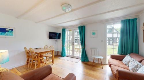 31 Tudor Court, Tolroy Manor - Hayle