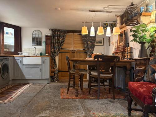 Quirky Hidden Gem, Garden Flat By Town Centre Park - Taunton