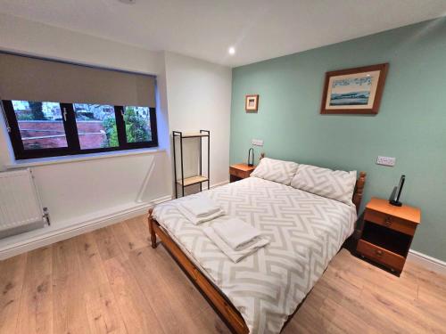 New 4 Bed House Sleeps Up To 8 People - Chepstow