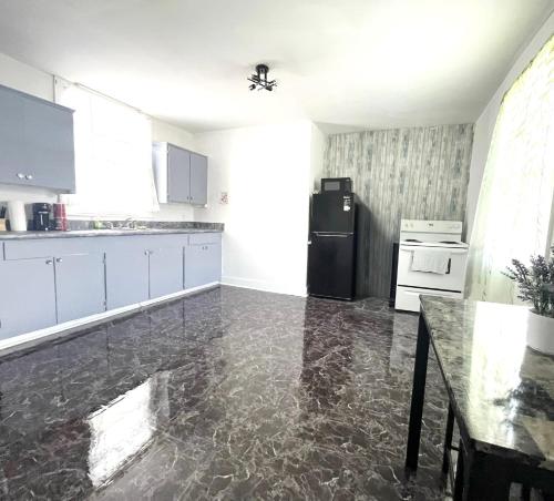 Convenient Central City Home, Near Super Dome, Less Than 1 Mile From French Quarter - Kenner, LA