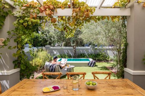 Lush Garden 3 Bedroom House - Franschhoek