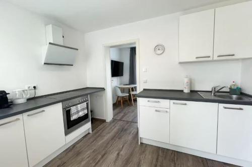 Close To Center App With Balcony With Haningchair Netflix And Self Check In - Augsburg