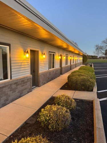 The Sandusky Melrose - Next To The Cedar Point Sports Center And Sports Force! Recently Renovated! - Sandusky, OH