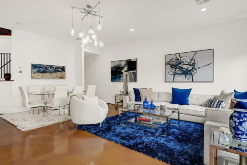 3br 2,5ba Holiday Home With Power, Wifi & Hot Tub - Greater Heights - Houston